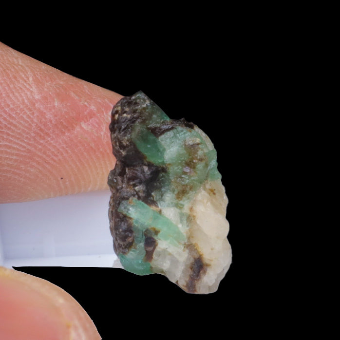 Raw Emerald Natural Mineral Specimen # G 0254 (Copy) – gargoti